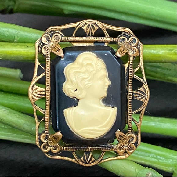 Vintage | Jewelry | Vintage Old Celluloid Cameo Ornate Victorian Brooch ...